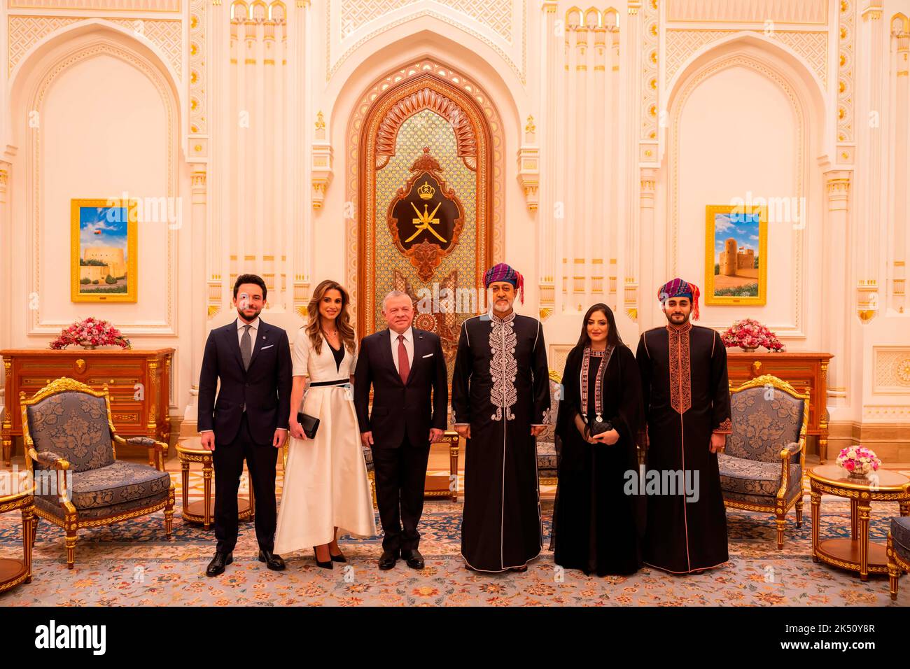 Muscat, Oman. 04th Oct, 2022. King Abdullah II and Queen Rania and ...