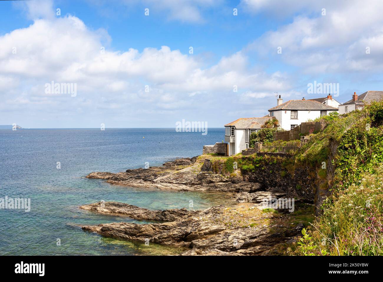 Cottages on the edge: Pencabe, Portscatho, Gerrans Bay, Cornwall, UK ...