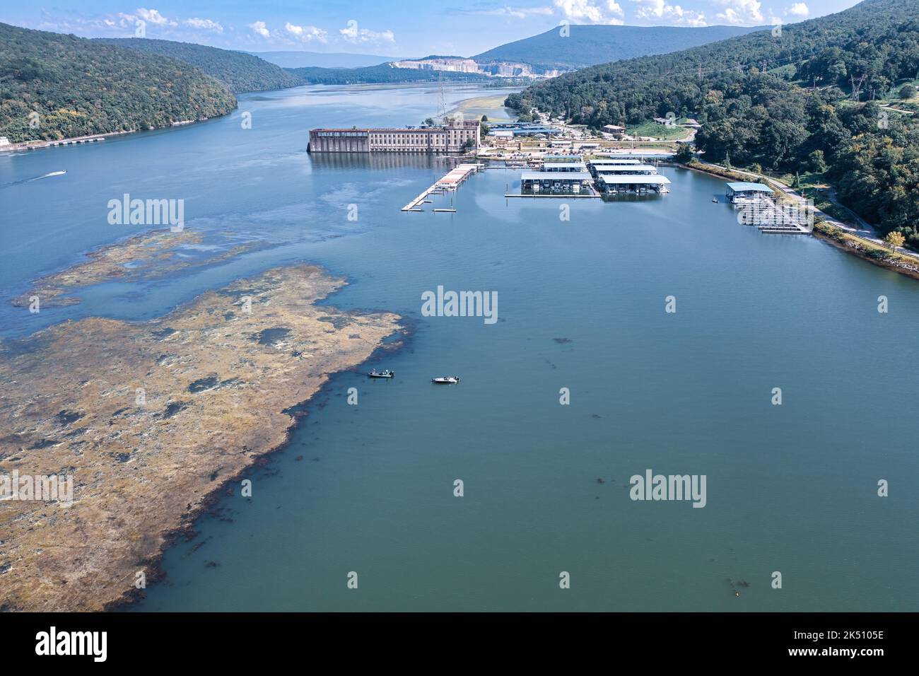 The old Hales Bar Dam Powerhouse and marina in the Tennessee River ...