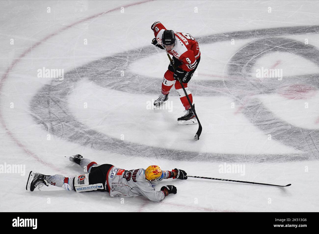 Rev bremerhaven hi-res stock photography and images - Alamy