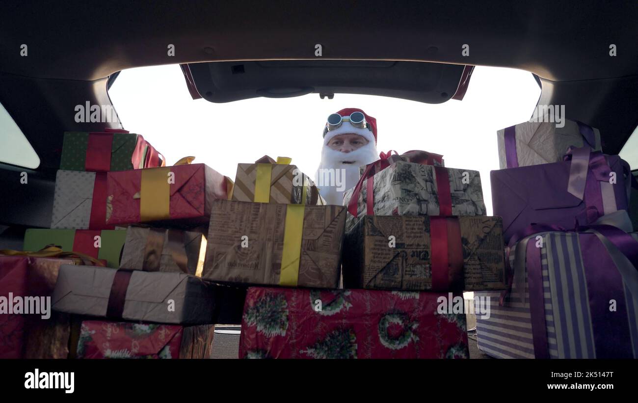 Kid donation box hi-res stock photography and images - Alamy