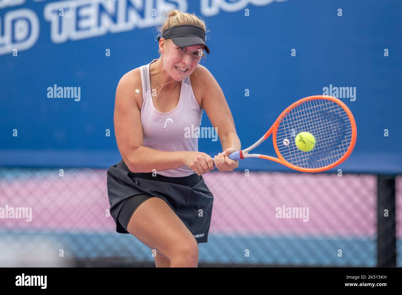 Emily welker hi-res stock photography and images - Alamy