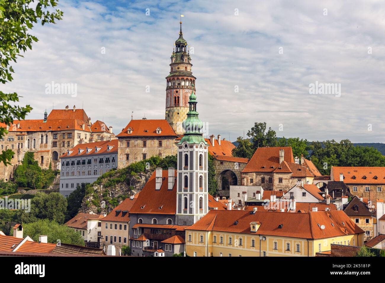 The view of the Cesky Krumlov castle and the town of Český Krumlov ...