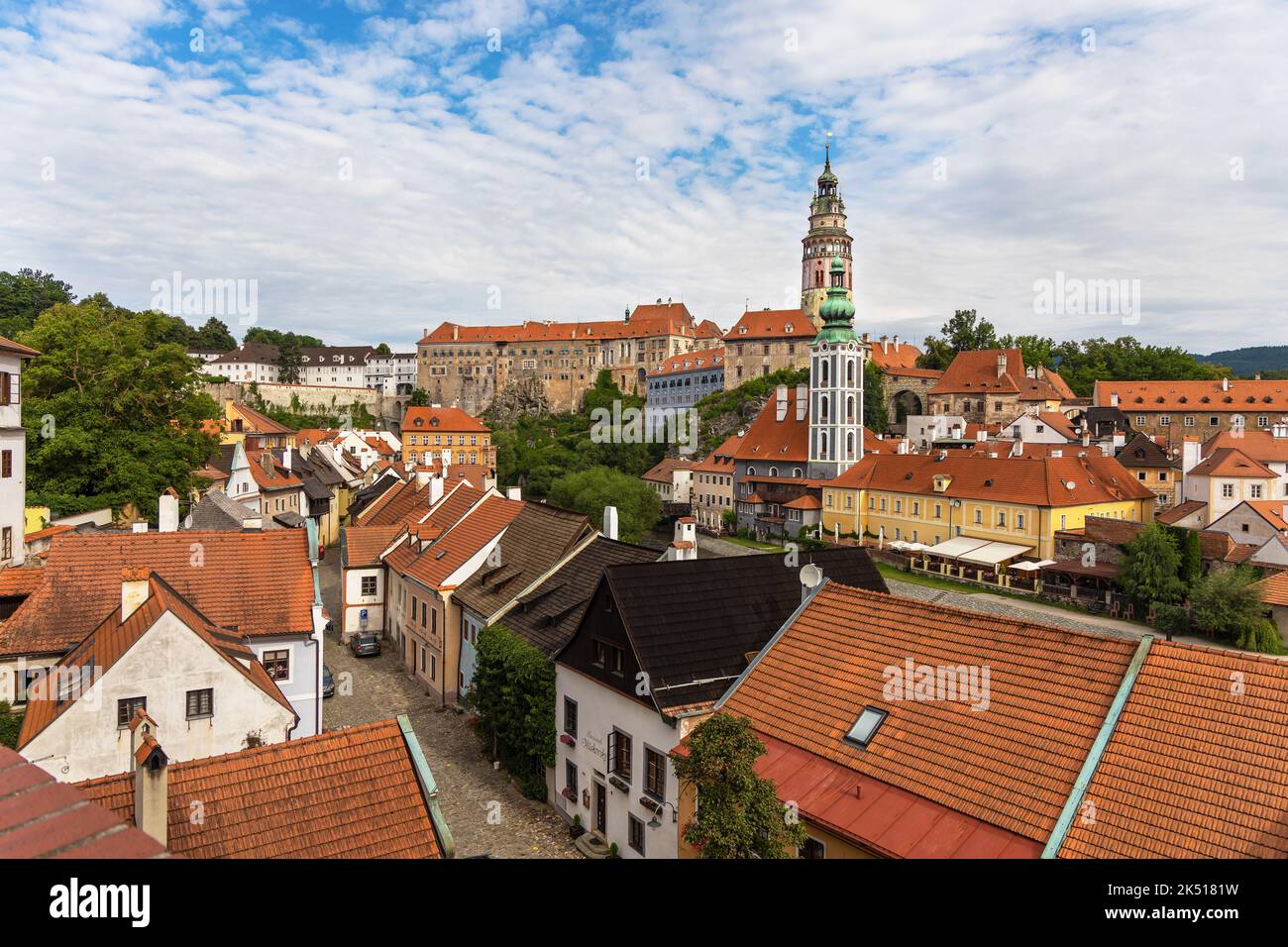 The view of the Cesky Krumlov castle and the town of Český Krumlov ...