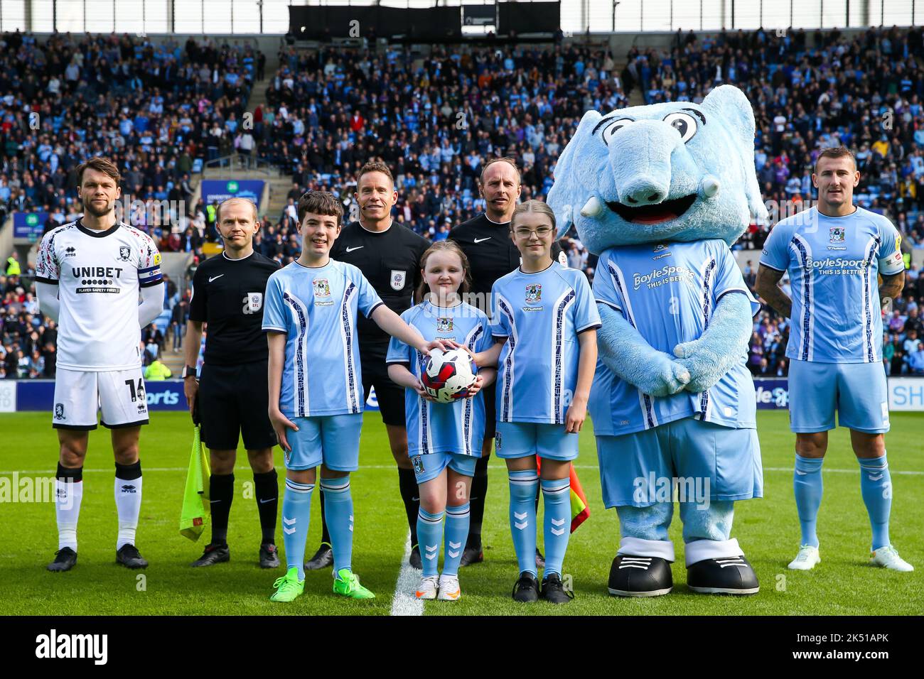 Coventry City and Middlesbrough captains with the officials and match ...