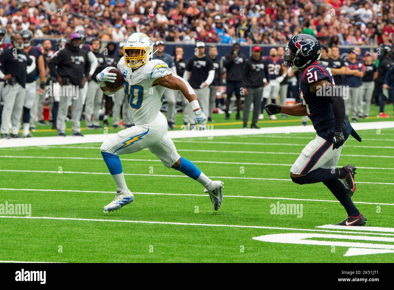 Los Angeles Chargers running back Austin Ekeler (30) outruns Houston ...