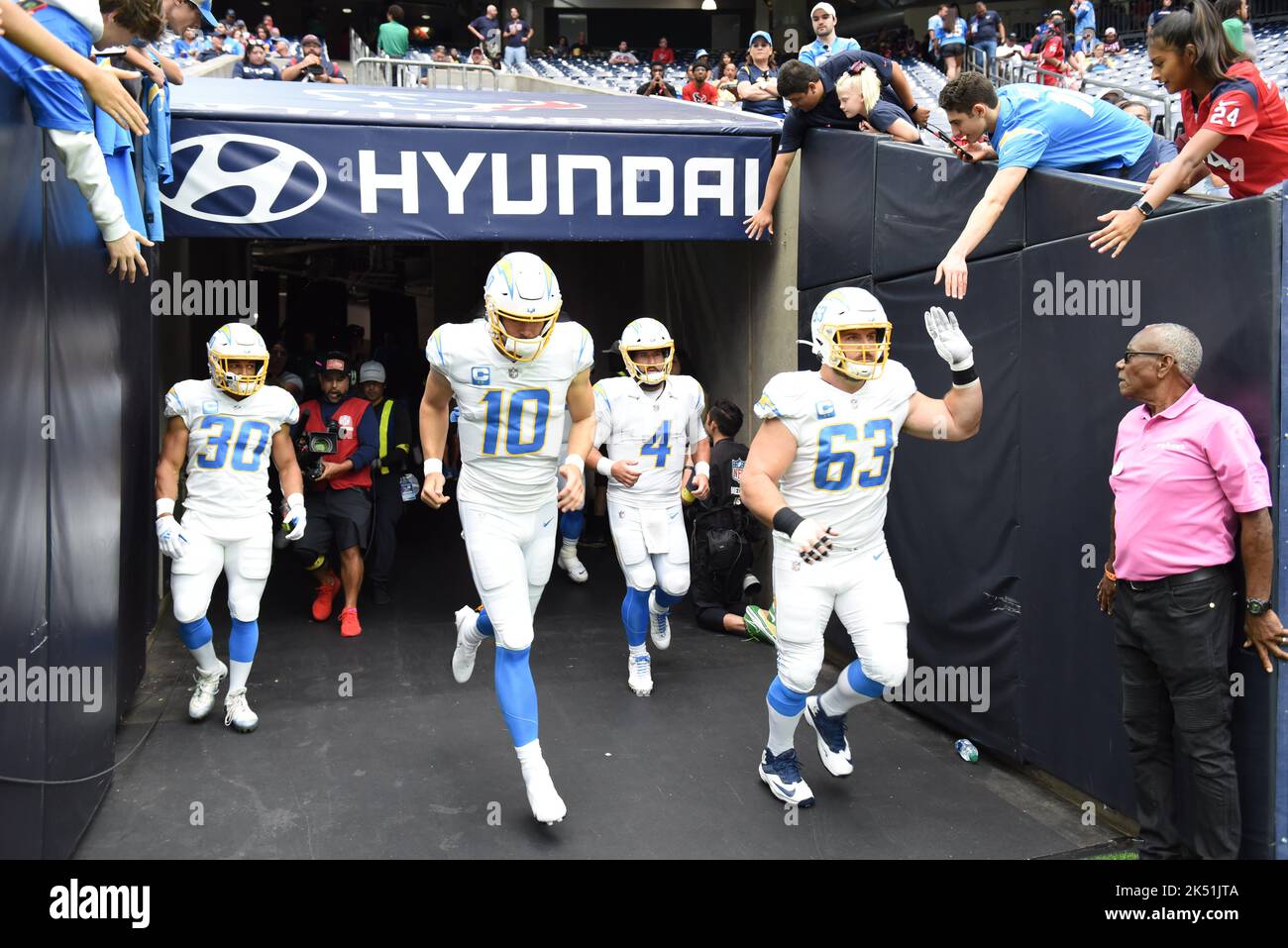 Los Angeles Chargers running back Austin Ekeler (30), Los Angeles ... Los Angeles Chargers running back Austin Ekeler (30), Los Angeles ...