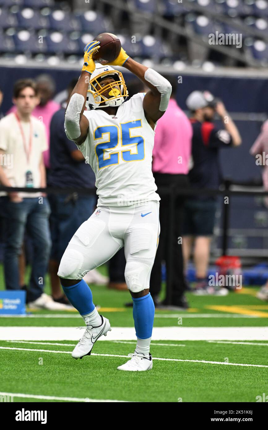 Los Angeles Chargers running back Joshua Kelley (25) prepares for the ...