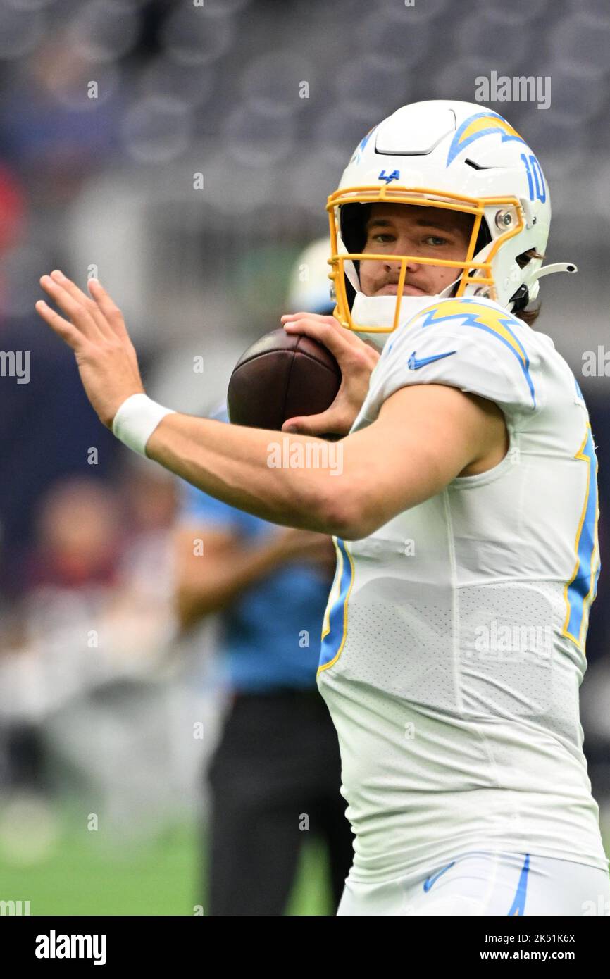 Los Angeles Chargers quarterback Justin Herbert (10) before the NFL ...