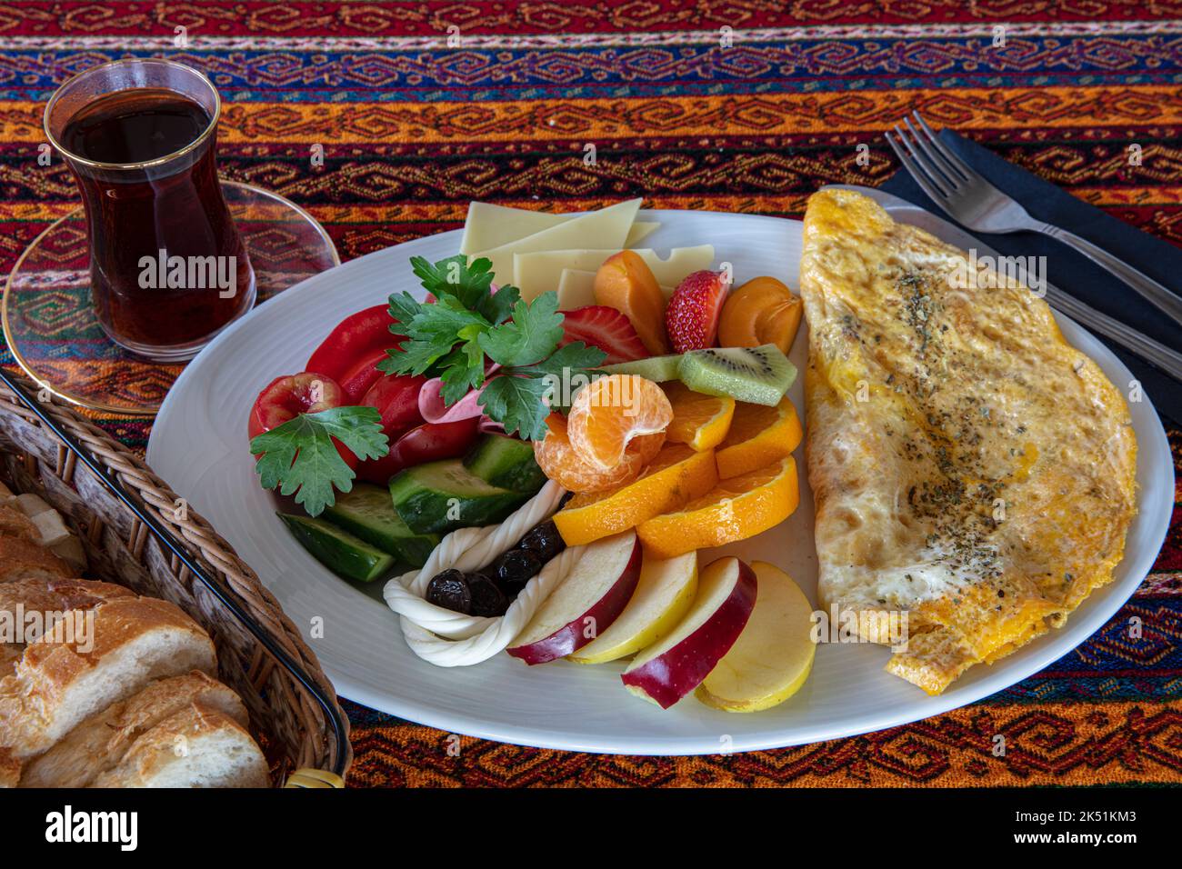 Breakfast plate. Traditional Turkish Breakfast Table (Spread Breakfast ...