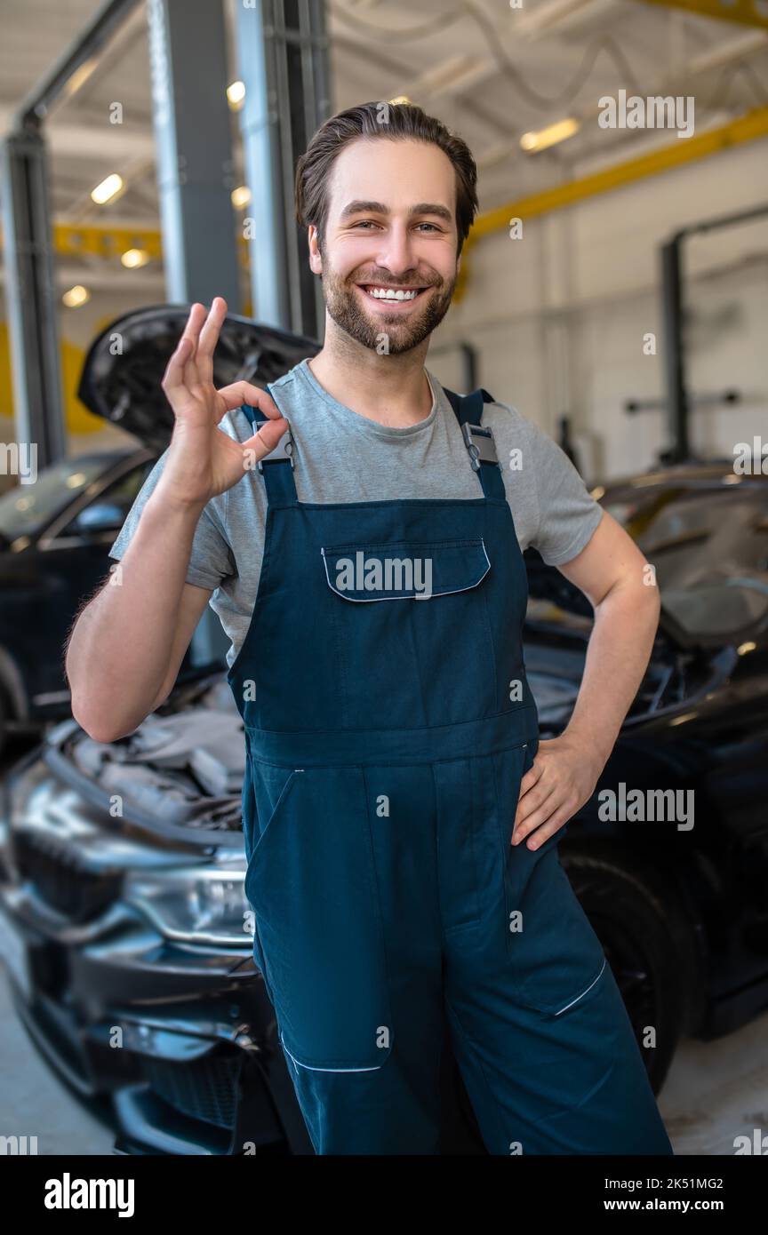Workplace posing hi-res stock photography and images - Alamy