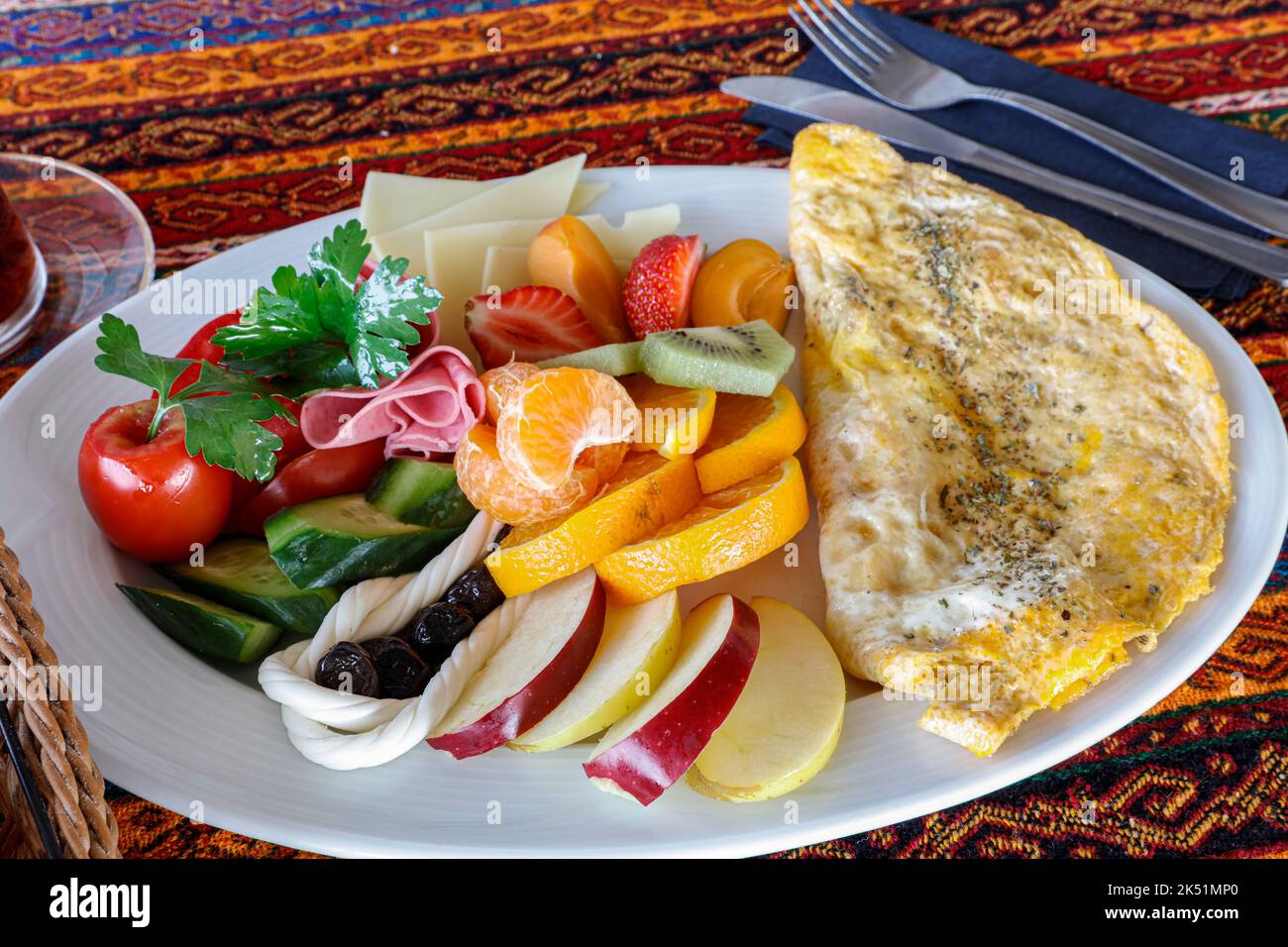 Breakfast plate. Traditional Turkish Breakfast Table (Spread Breakfast ...