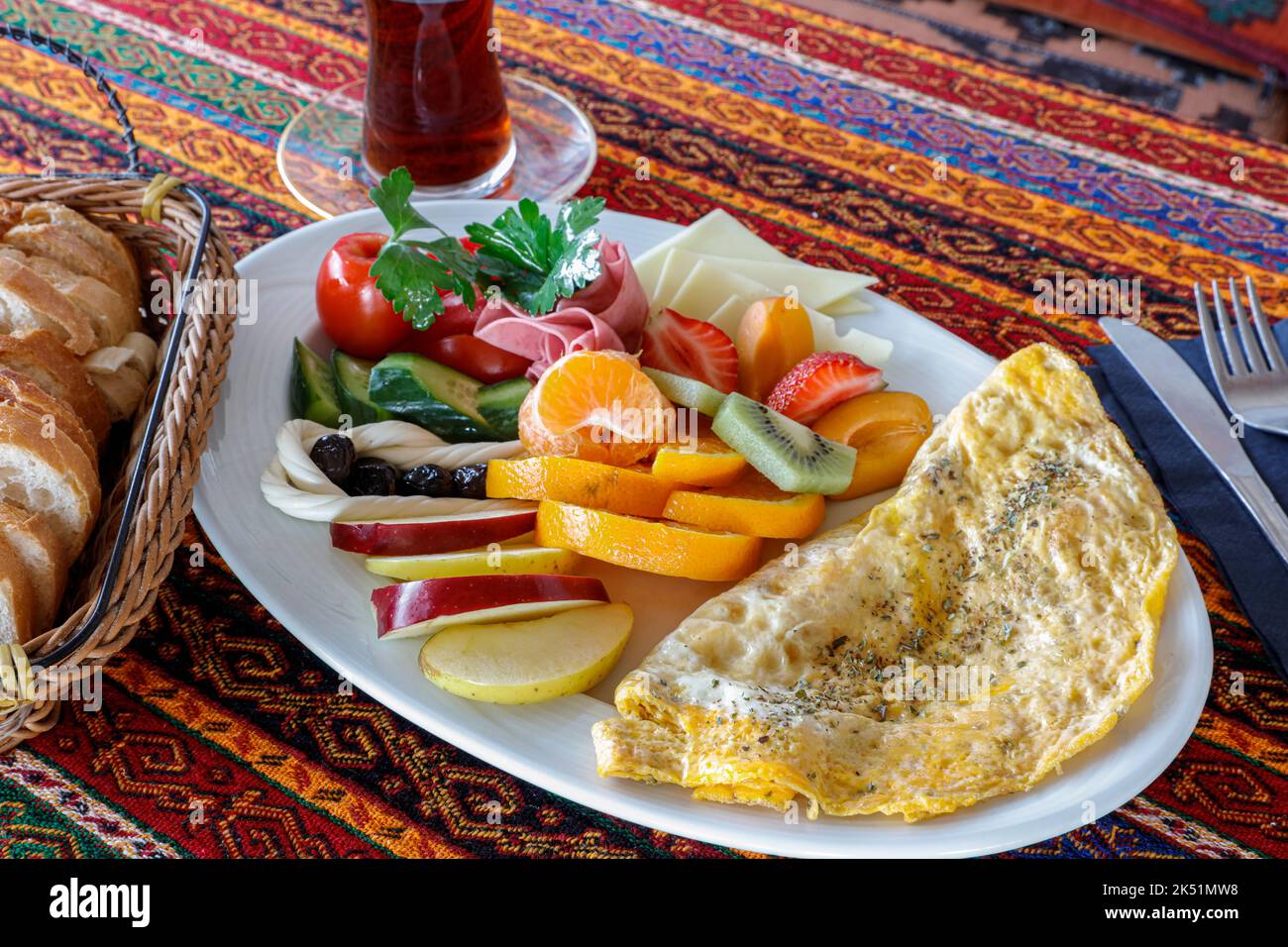Breakfast plate. Traditional Turkish Breakfast Table (Spread Breakfast ...