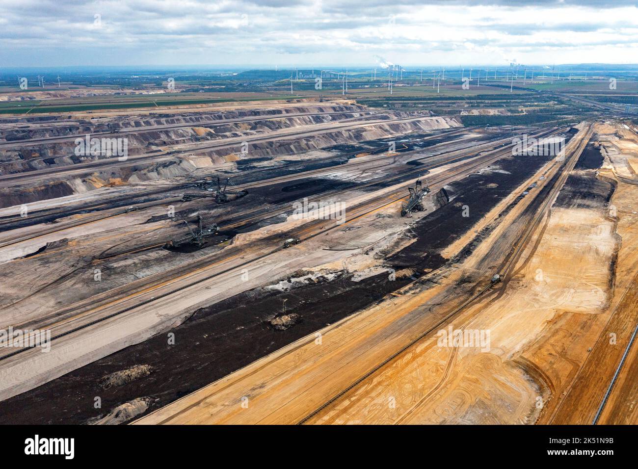05 October 2022, North Rhine-Westphalia, Erkelenz: The opencast lignite ...