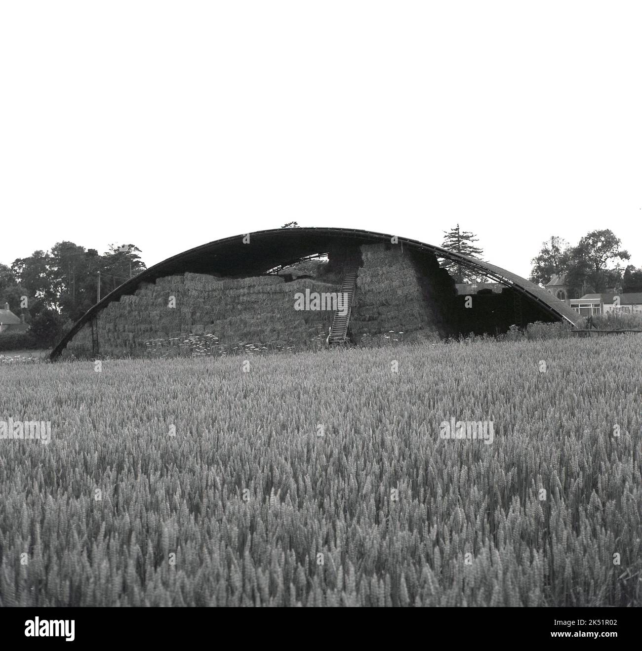 Open sided barn hi-res stock photography and images - Alamy