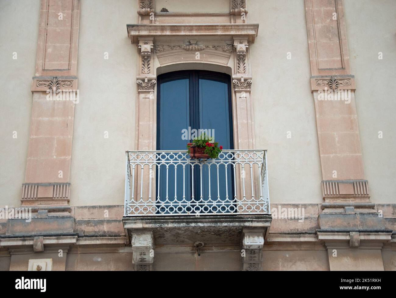Baroque architecture balcony hi-res stock photography and images - Alamy