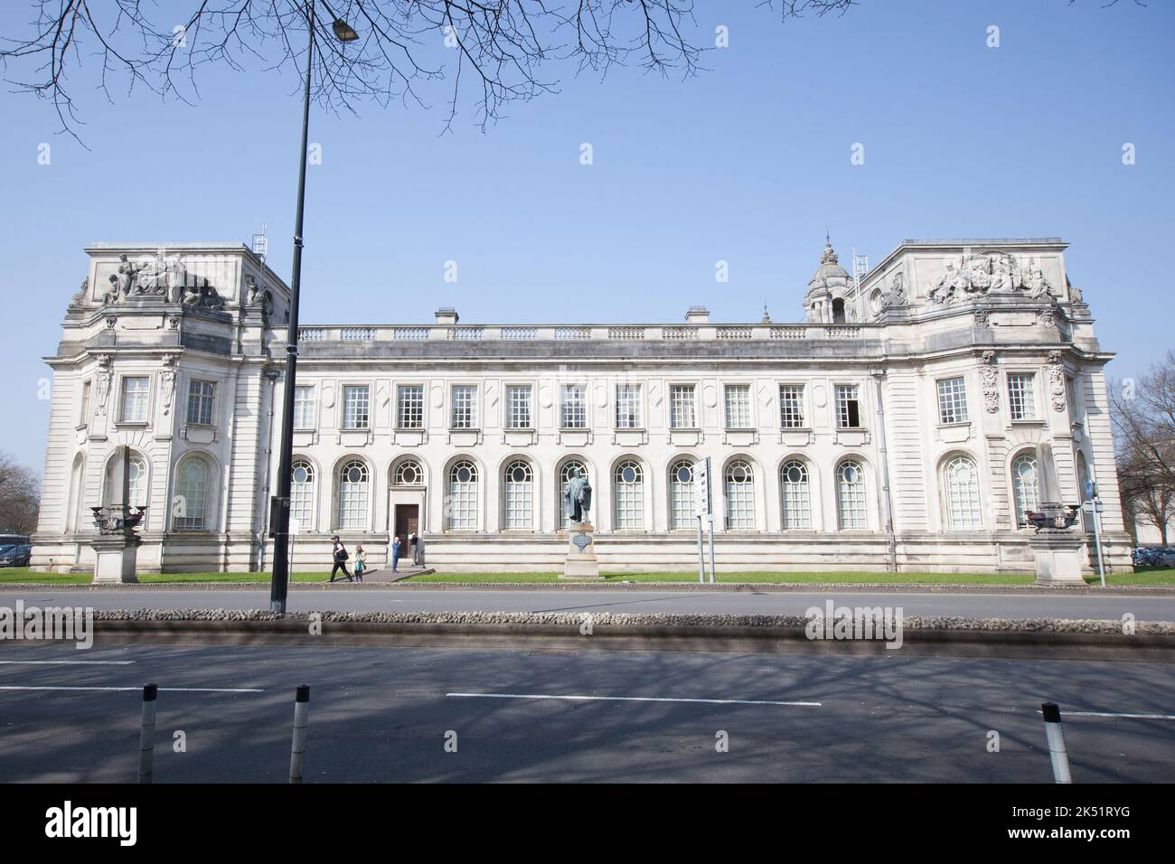 Crown court building hi-res stock photography and images - Alamy