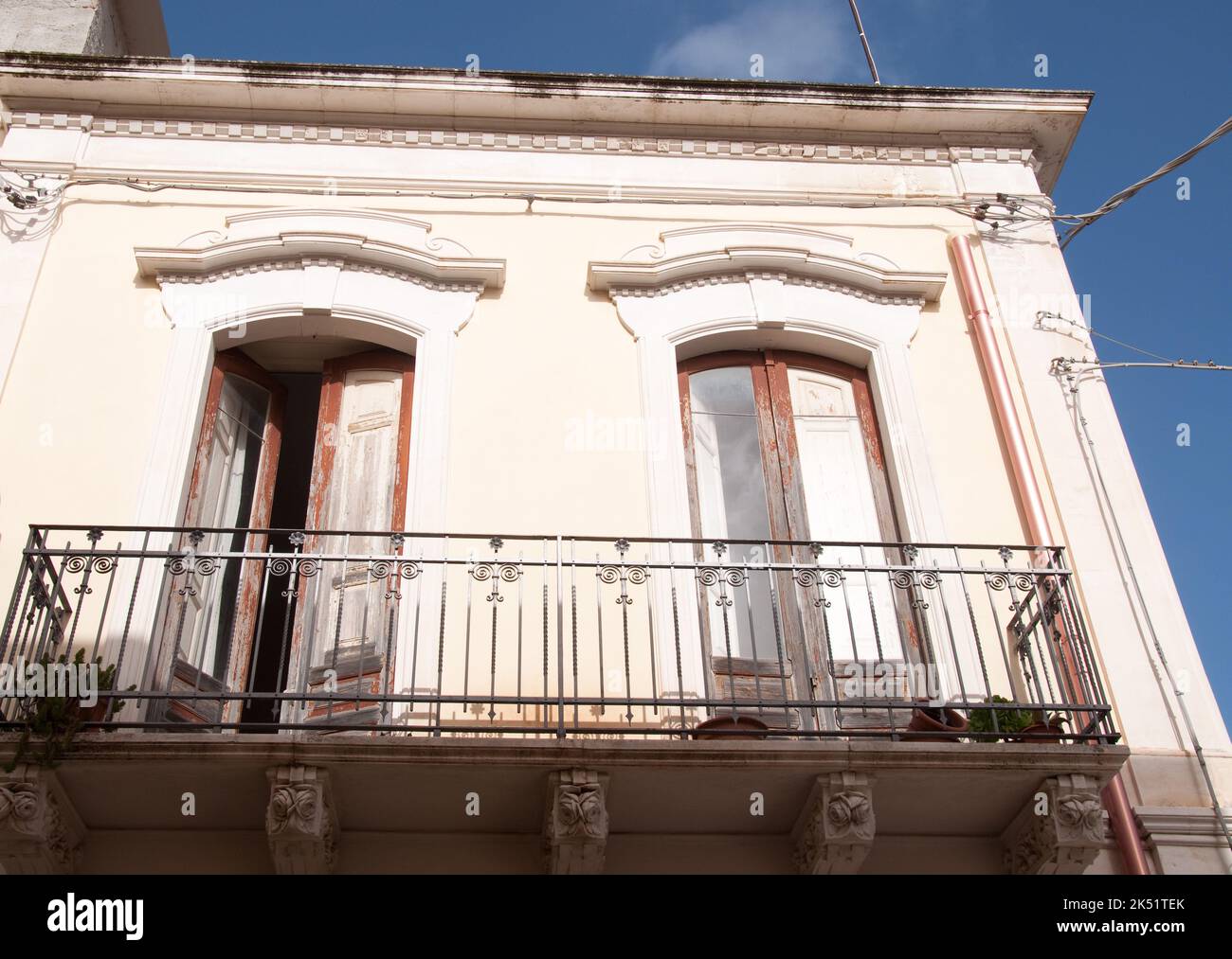 Baroque windows hi-res stock photography and images - Alamy
