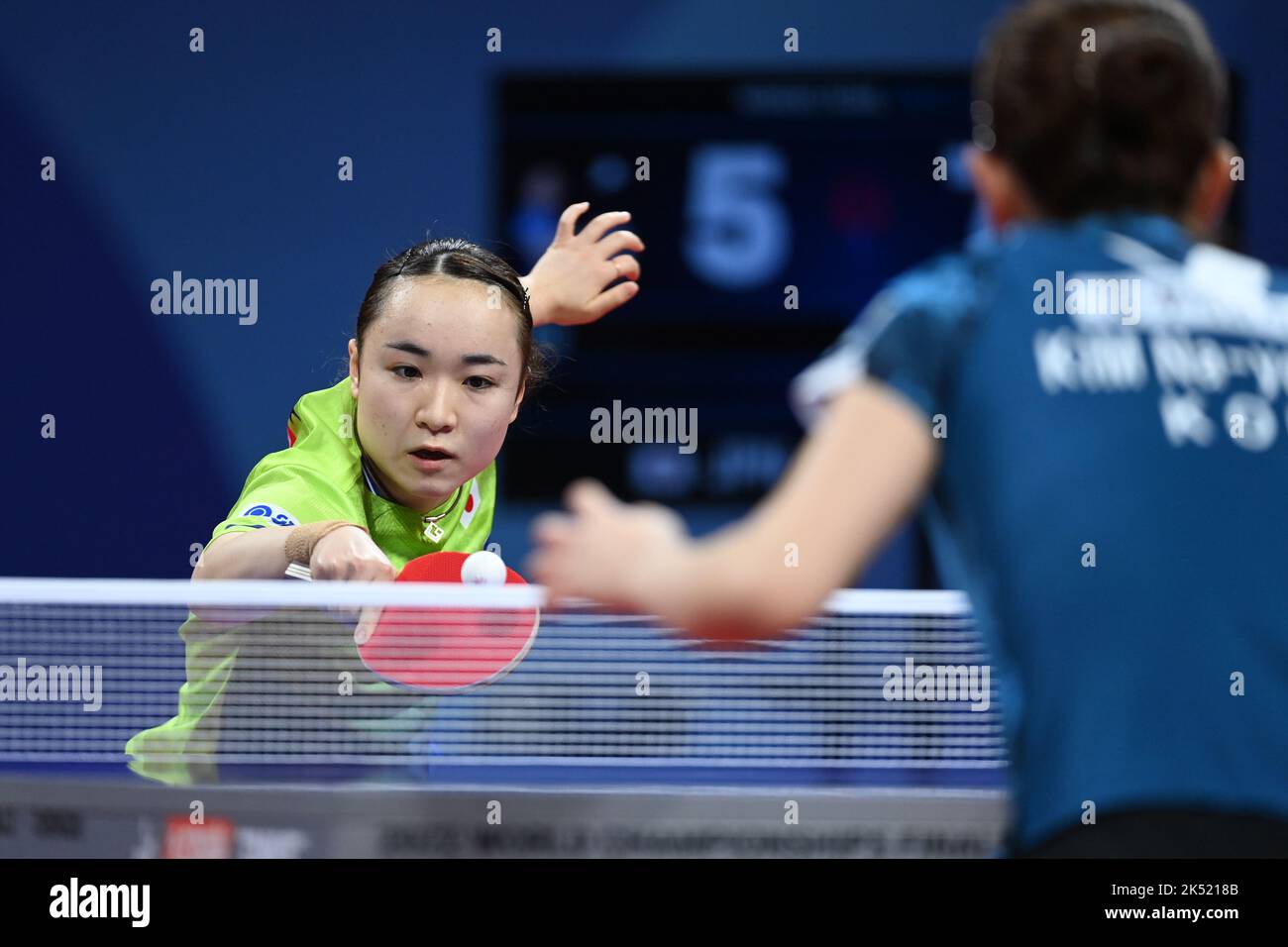 Chengdu, China's Sichuan Province. 5th Oct, 2022. Ito Mima (L) of Japan ...