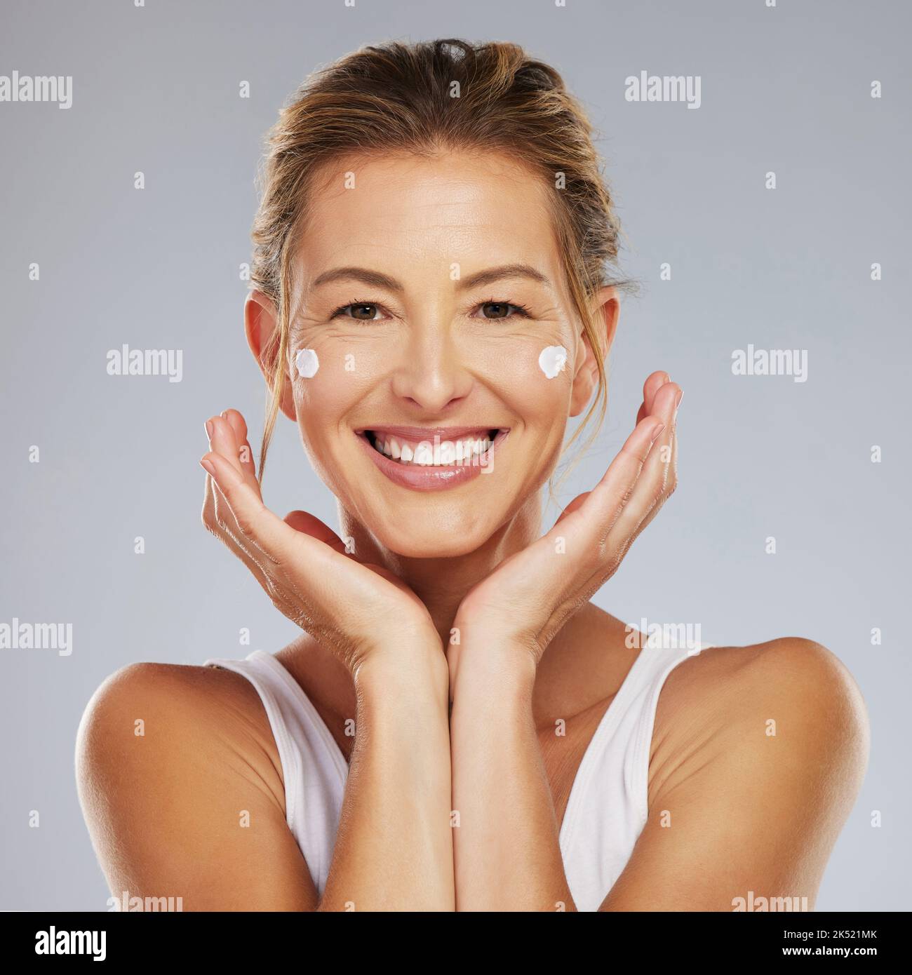 Cosmetic beauty turkey hi-res stock photography and images - Alamy