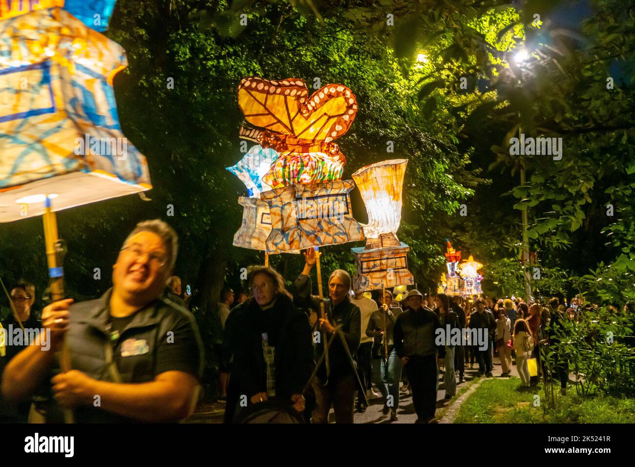 Local residents joined by Columbia University students and faculty ...