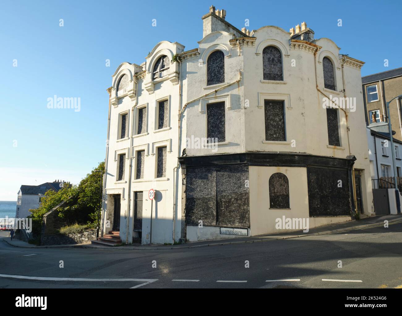 Boarded up building hi-res stock photography and images - Alamy