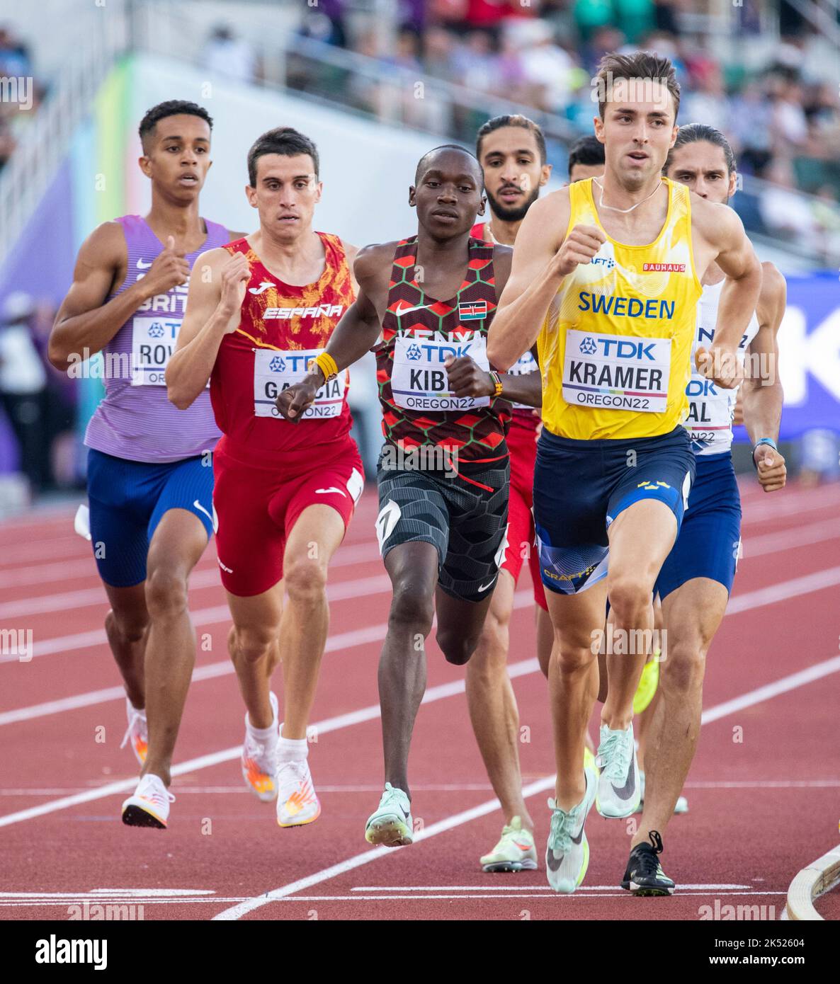 Andreas Kramer of Sweden and Noah Kibet of Kenya competing in the men’s ...