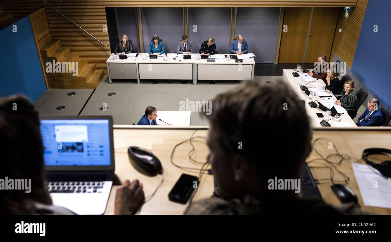 Interrogation room screen hi-res stock photography and images - Alamy