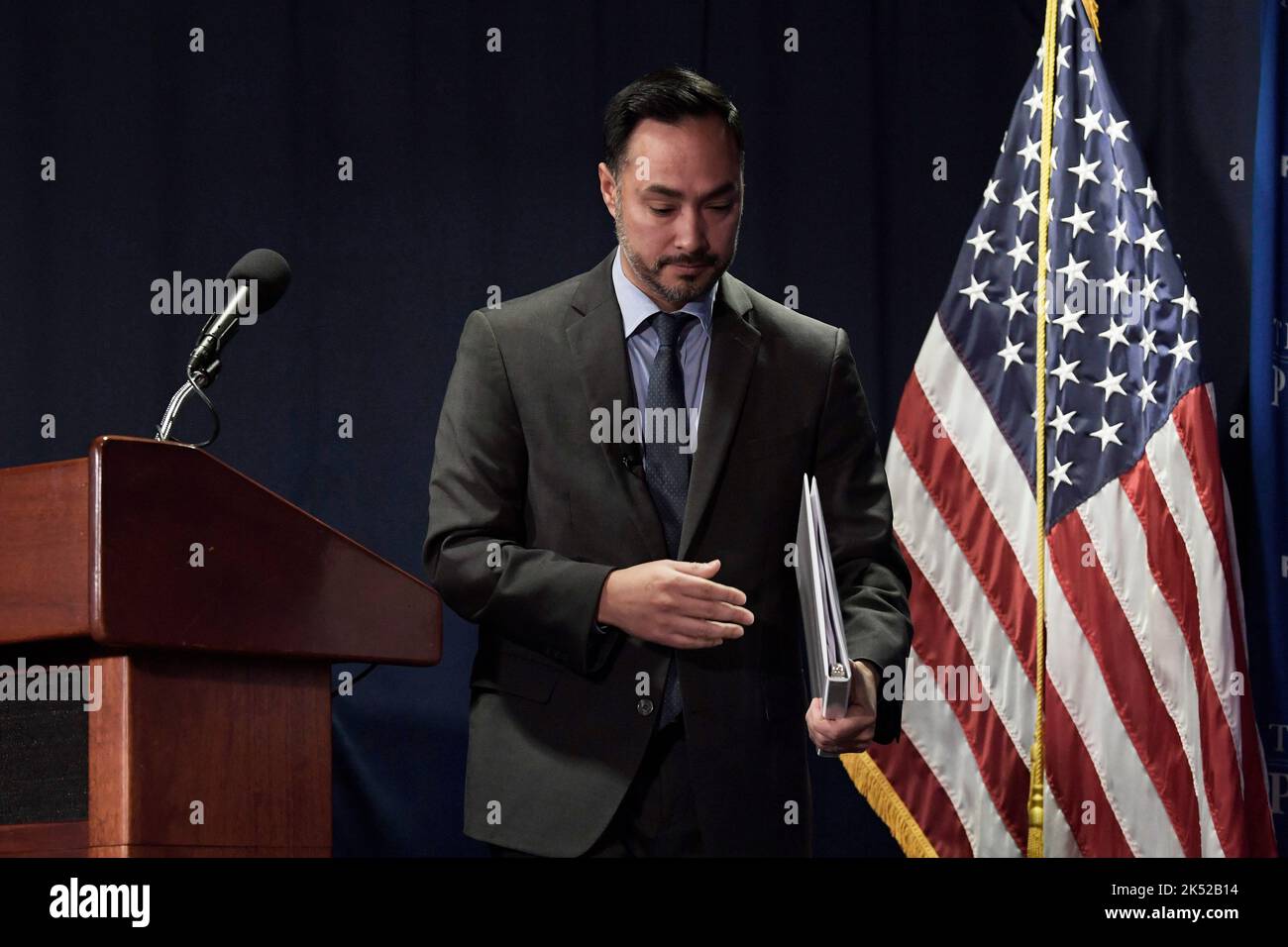 Underrepresentation hi-res stock photography and images - Alamy