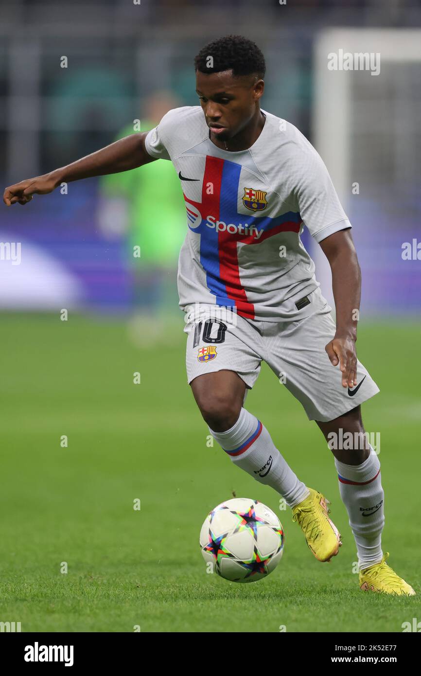 Ansu fati of fc barcelona hi-res stock photography and images - Alamy