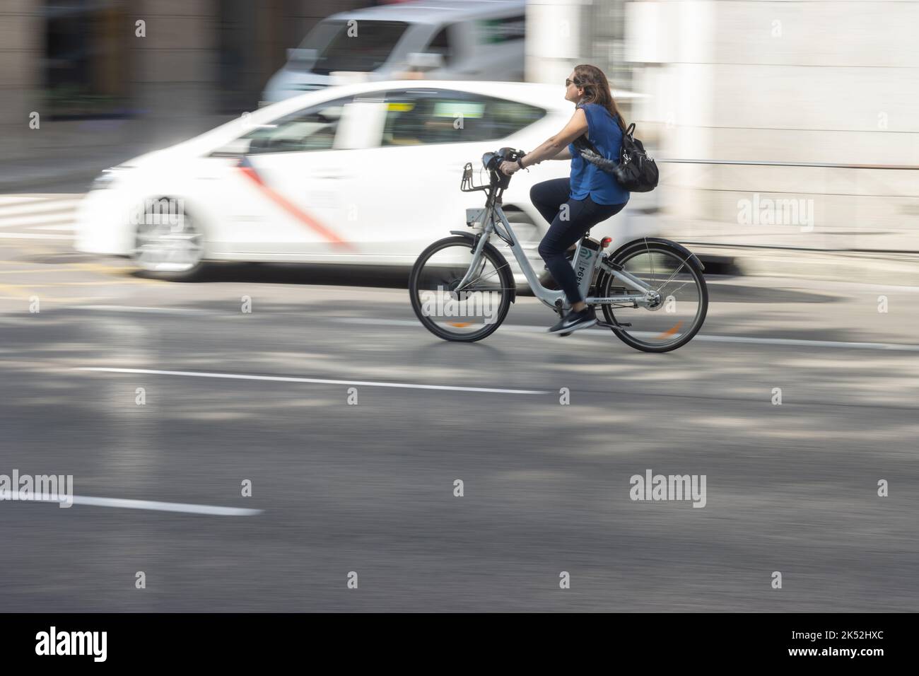 Sweep style photos of a bike riding on the streets of Madrid Stock ...