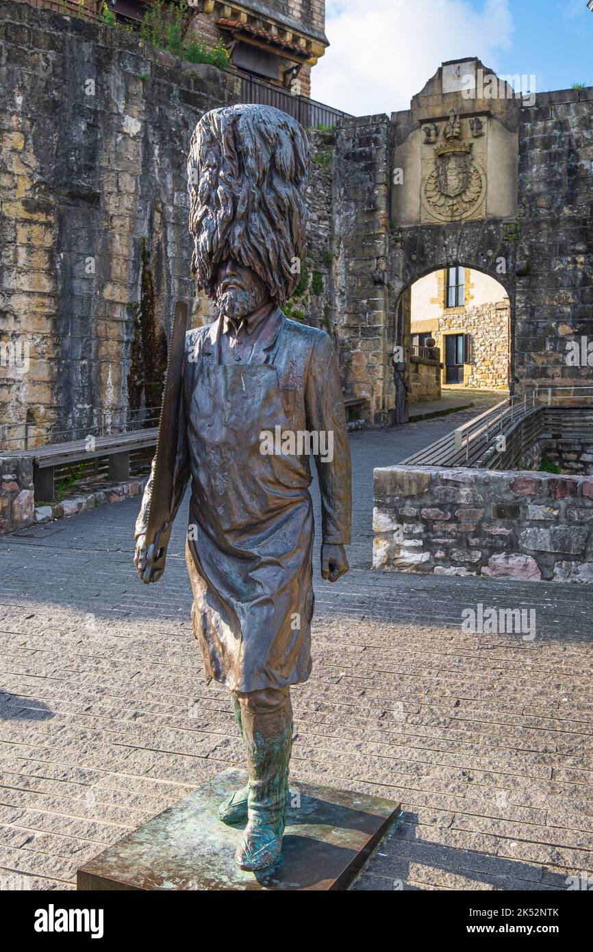 Spain, province of Gipuzkoa, Hondarribia, picturesque fortified village ...