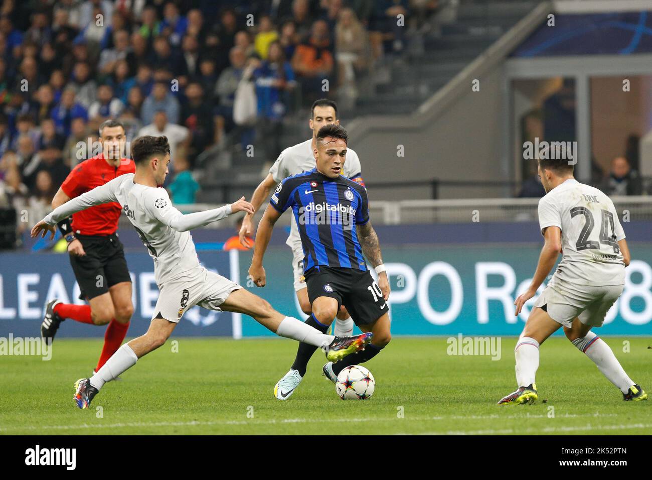 Milan, Italy. 4th Oct, 2022. Italy, Milan, oct 4 2022: Lautaro Martinez ...