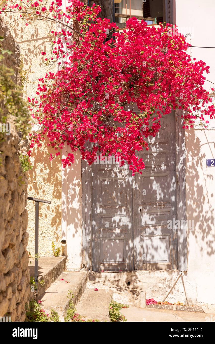 Greece peloponnese nafplio street scene hi-res stock photography and ...