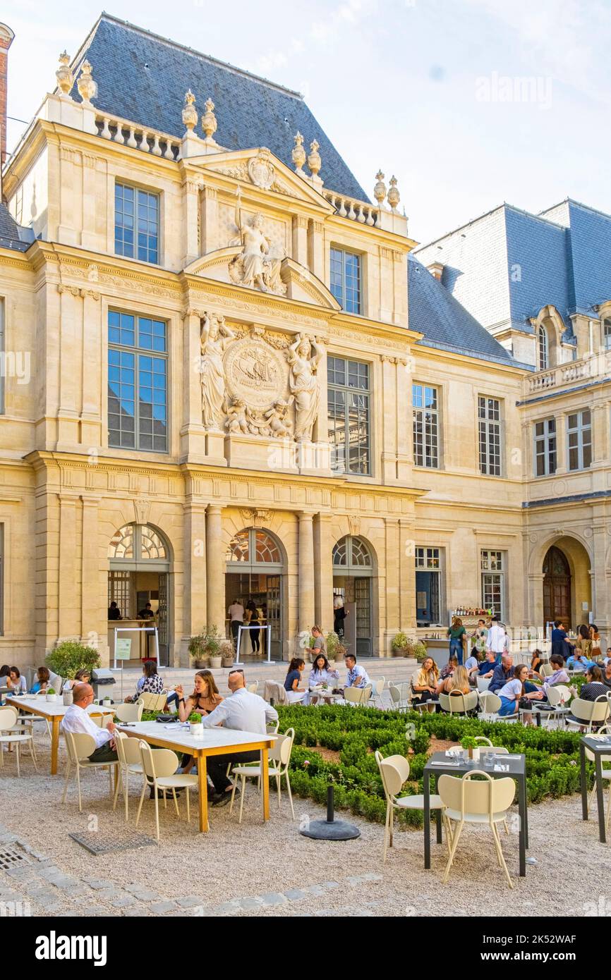 France, Paris, Marais district, Carnavalet Museum, ephemeral restaurant ...