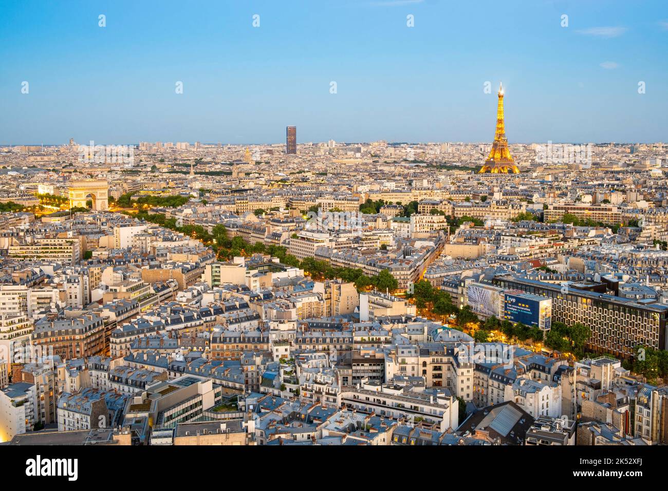 France, Paris, general view, with the Eiffel Tower (© SETE ...
