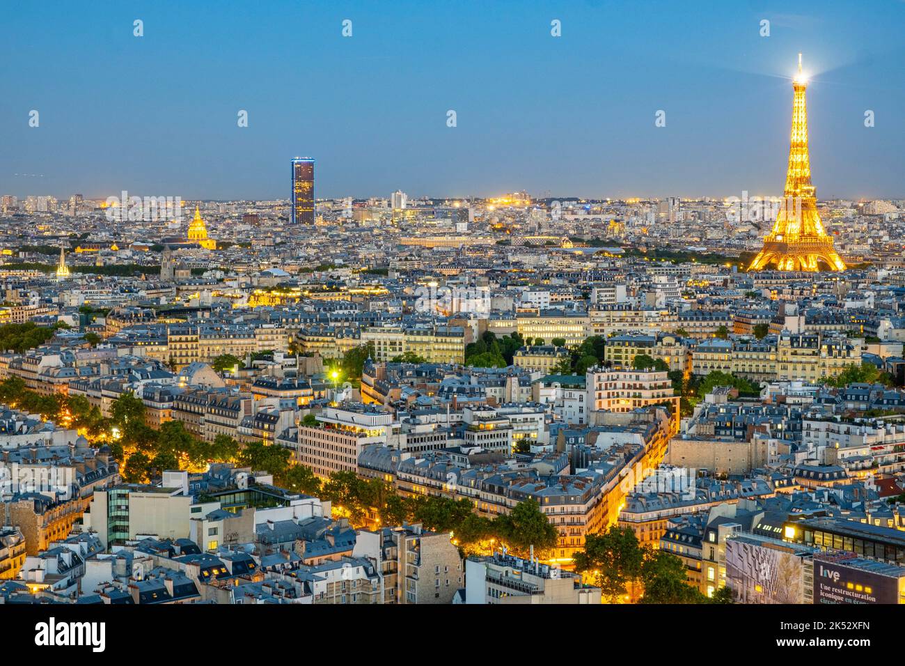 France, Paris, general view, with the Eiffel Tower (© SETE ...