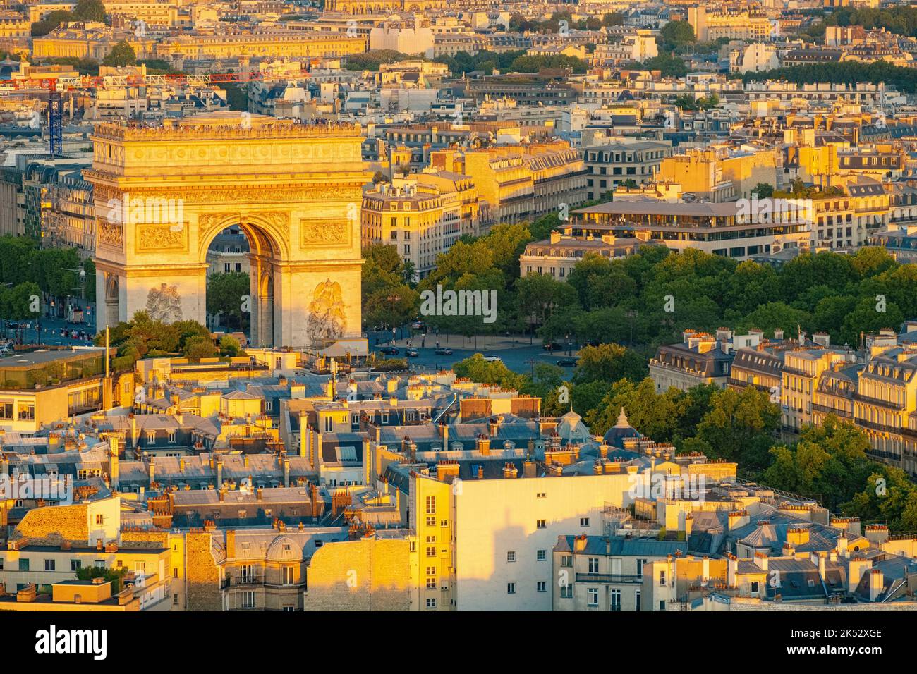 France, Paris, general view with the Arc de Triomphe Stock Photo - Alamy