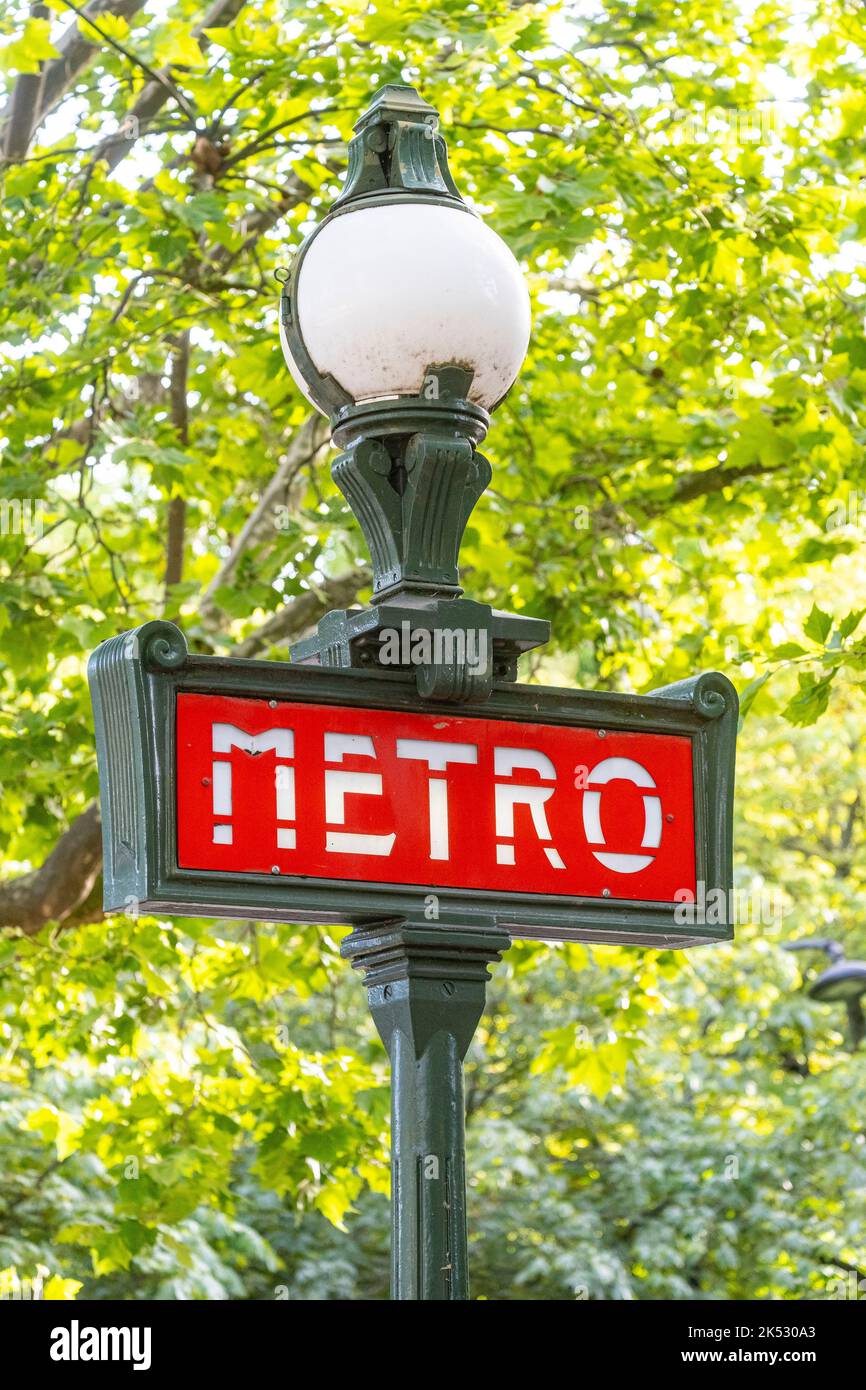 France, Paris, metro station sign Stock Photo - Alamy