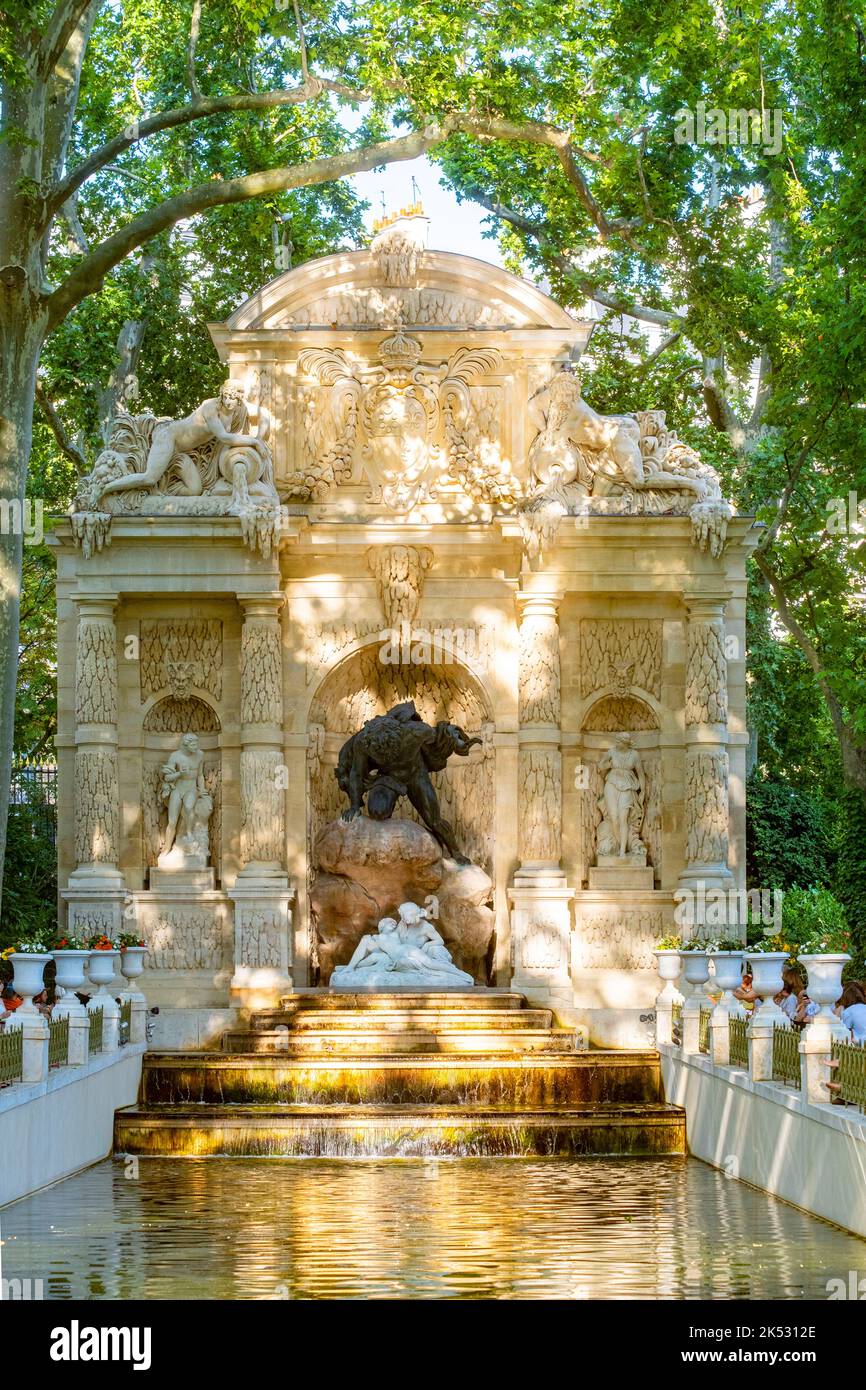 France, Paris, the Luxembourg garden, the Medici fountain Stock Photo ...