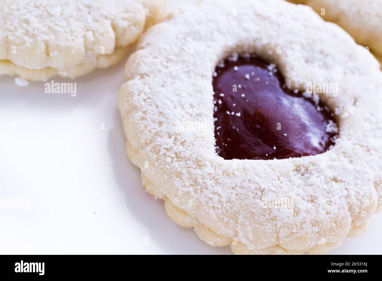Linzer Torte Cookies Stock Photo - Alamy
