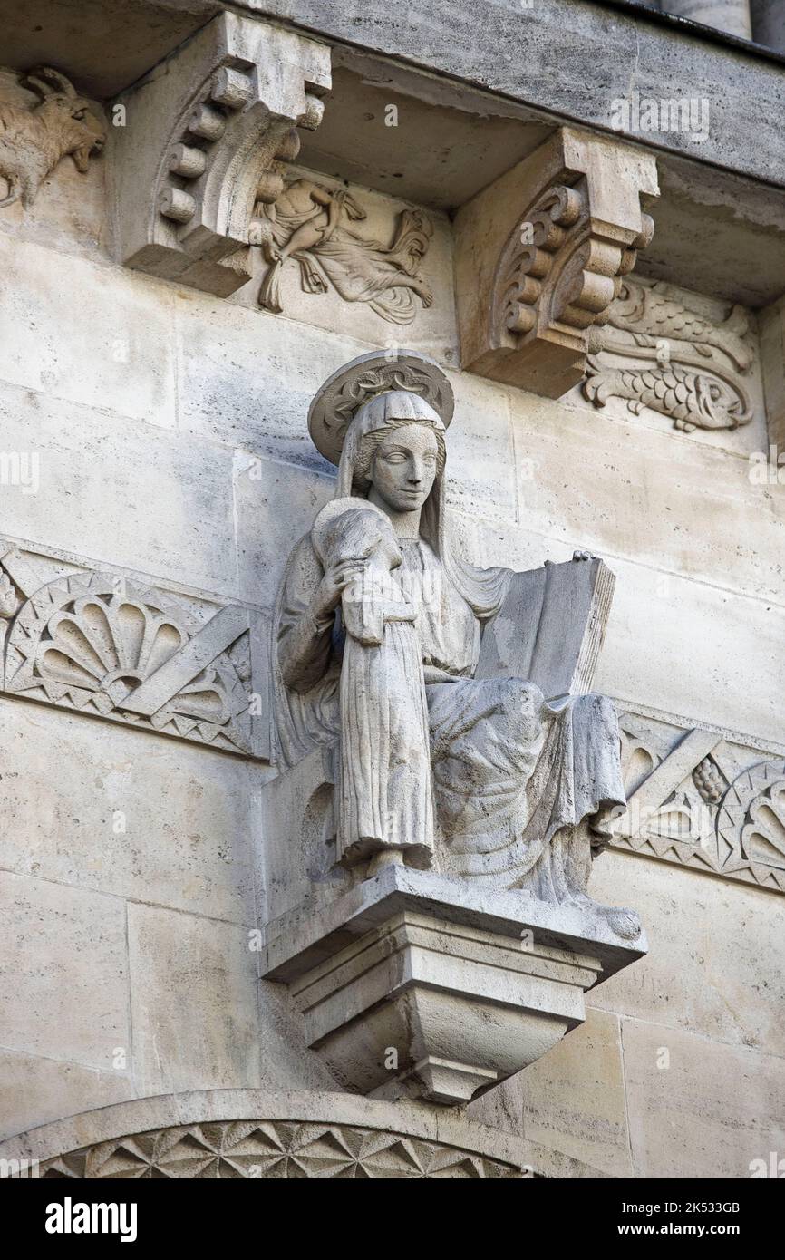 Neo romanesque style hi-res stock photography and images - Alamy