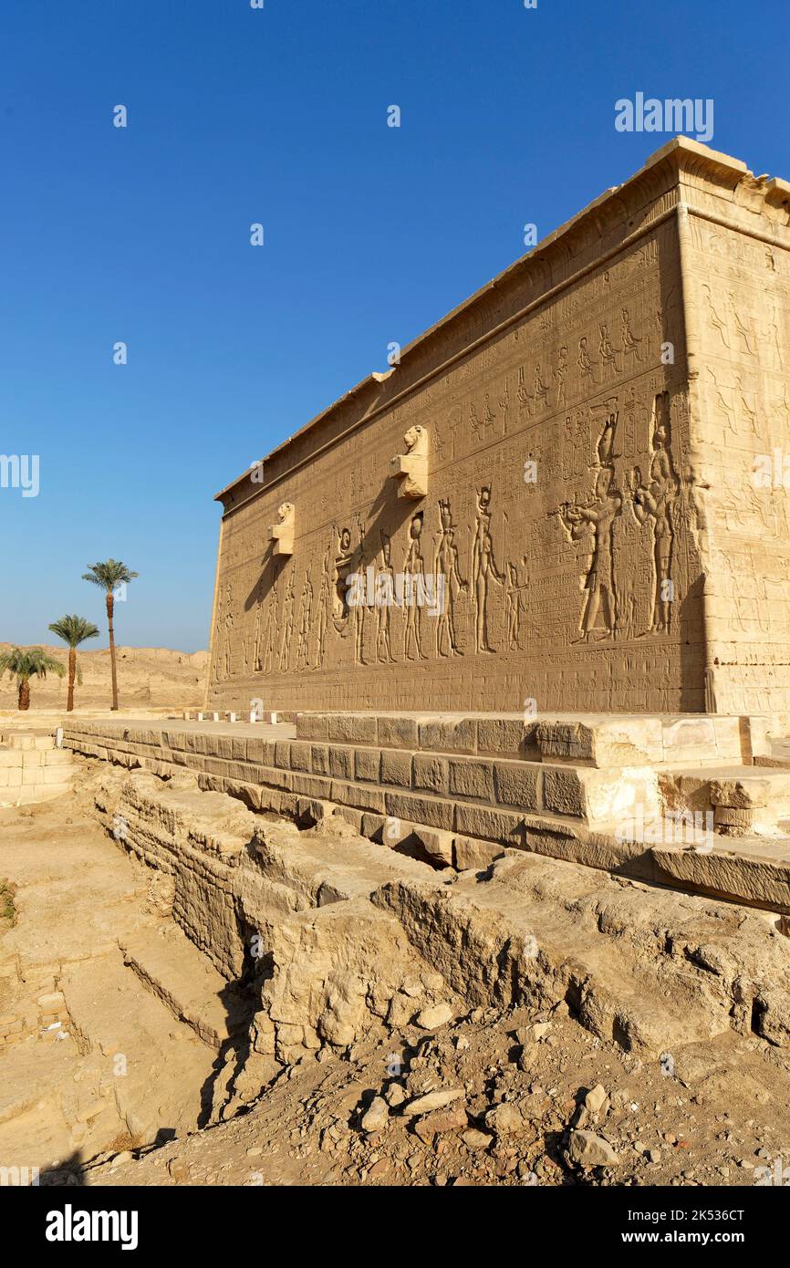 Egypt, Upper Egypt, Nile Valley, Dendara temple dedied to Goddess ...