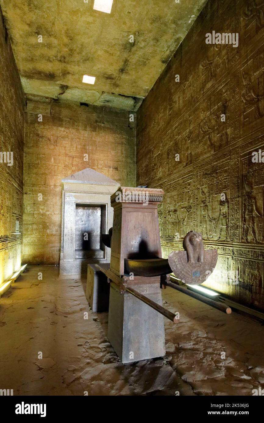 Egypt, Upper Egypt, Nile Valley, Edfu, temple dedicated to Horus God ...