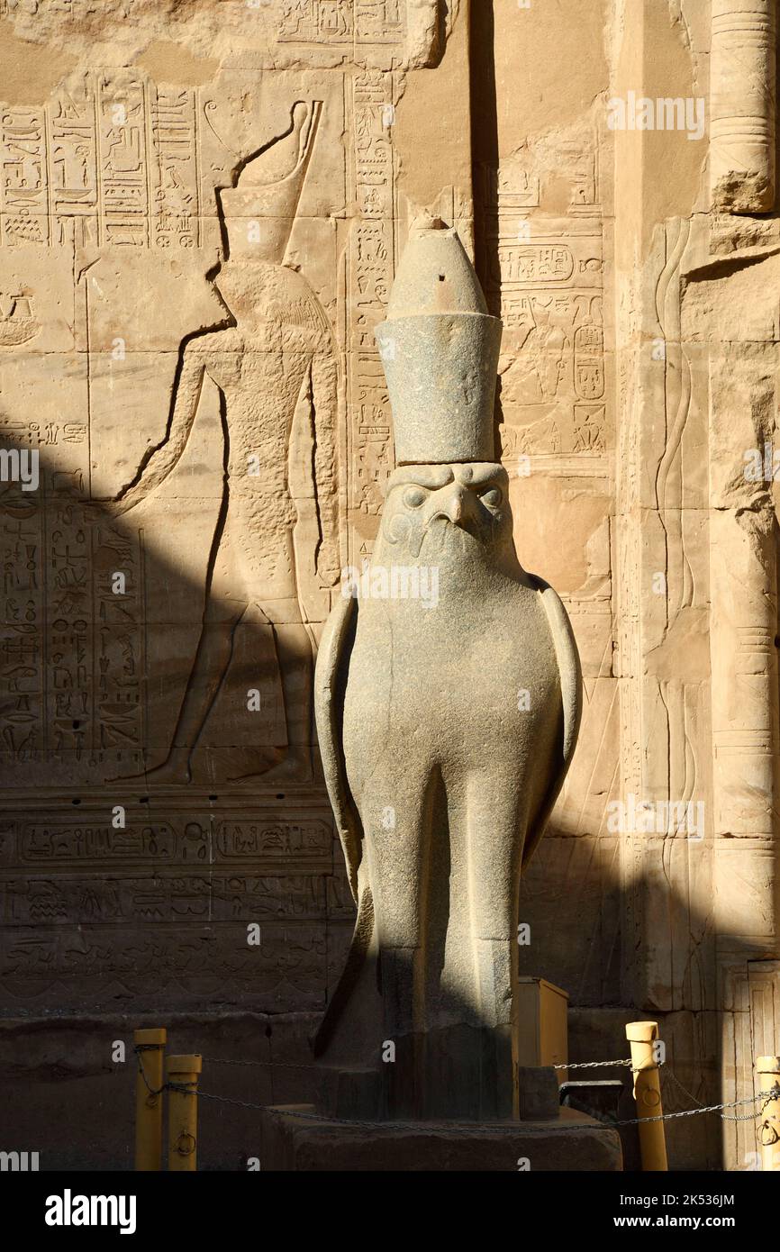 Egypt, Upper Egypt, Nile Valley, Edfu, temple dedicated to Horus God ...