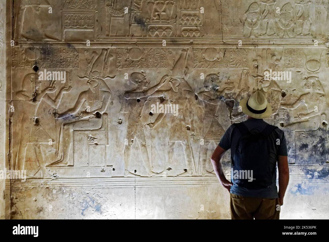 Egypt, Middle Egypt, Nile Valley, Abydos, temple of Seti 1, low reliefs ...