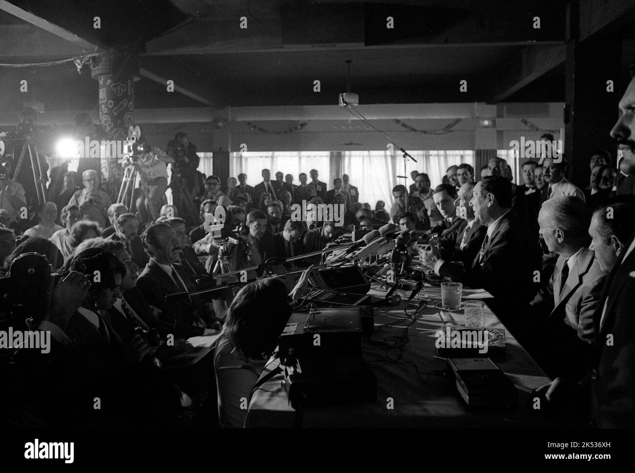 Juan Domingo Peron, Argentine politician, returns to Argentina after 18 ...