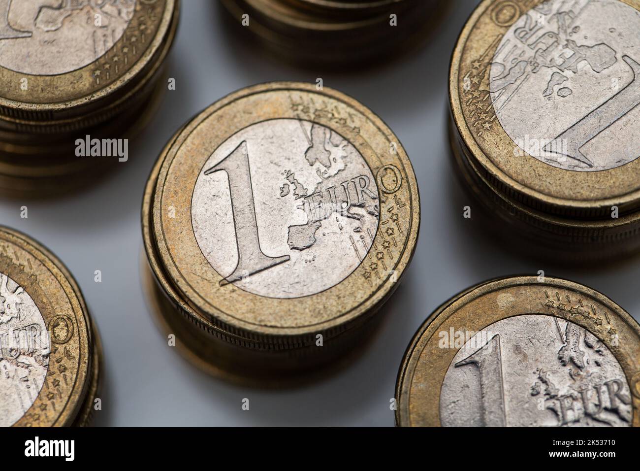 Lot metal euro coins hi-res stock photography and images - Alamy