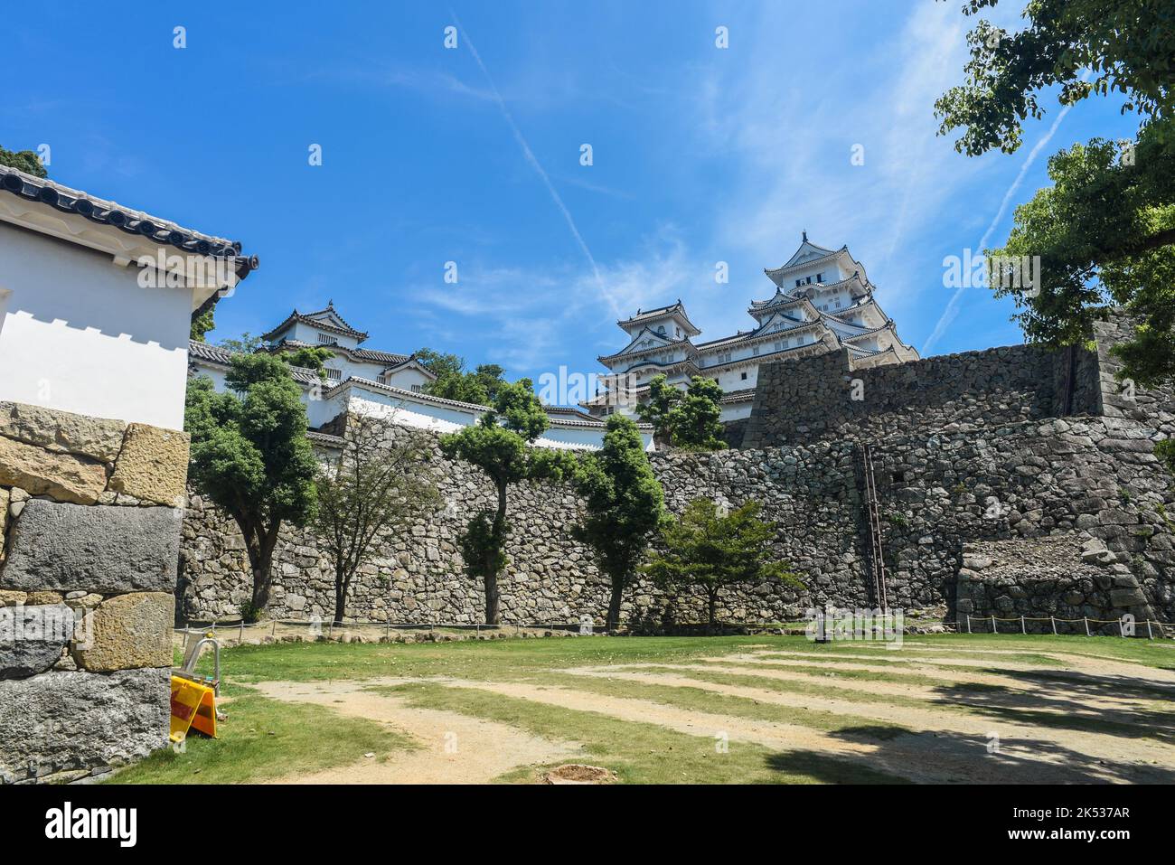 Himeji Castle (Himejijō), also known as White Heron Castle, is Japan’s ...