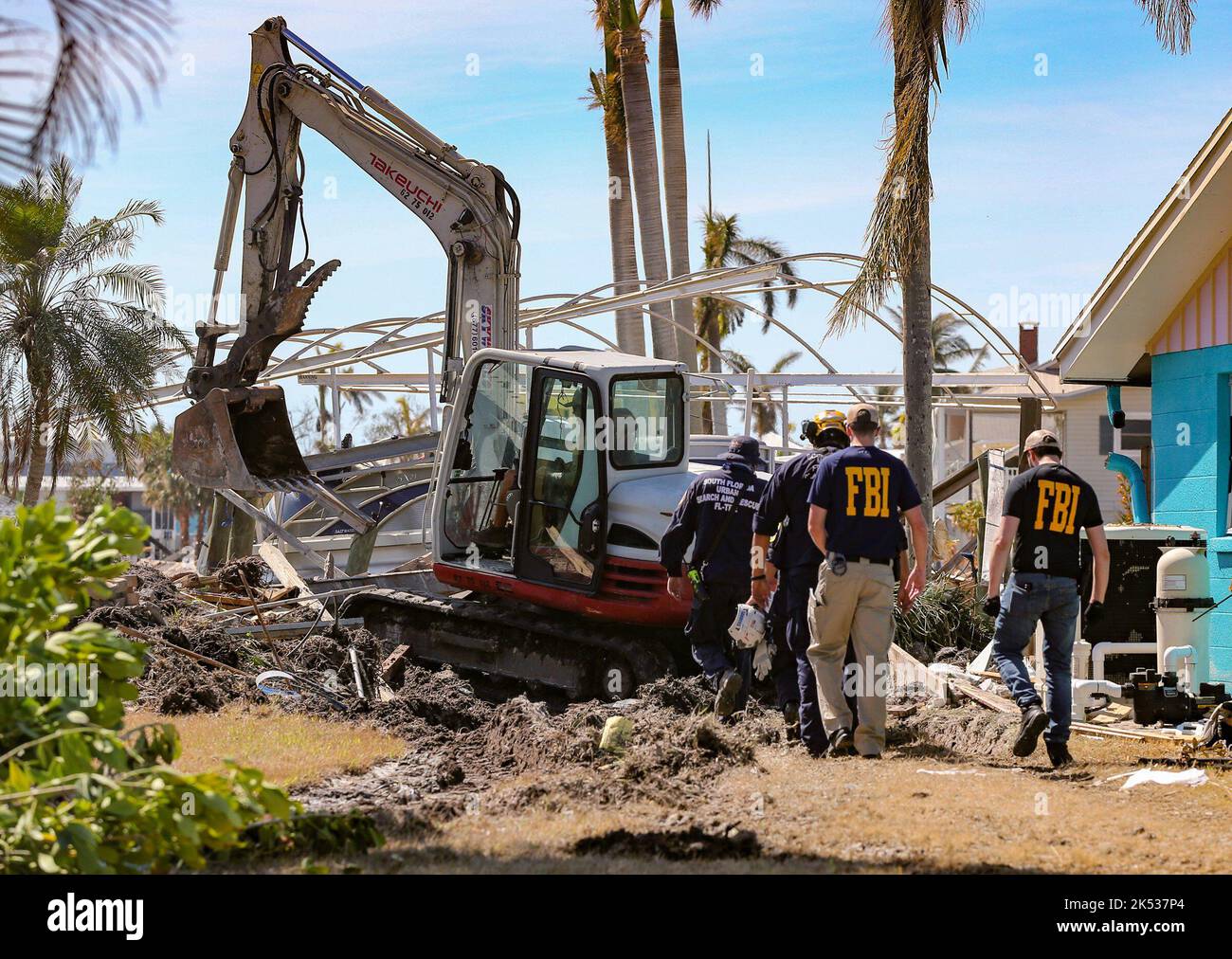Hurricane ian search and rescue hi-res stock photography and images - Alamy